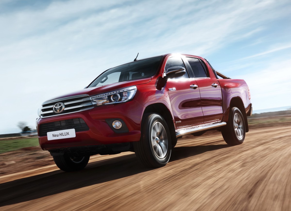 Νέο Toyota Hilux από 23.185 ευρώ - Διαθέσιμο στην ελληνική αγορά το ...