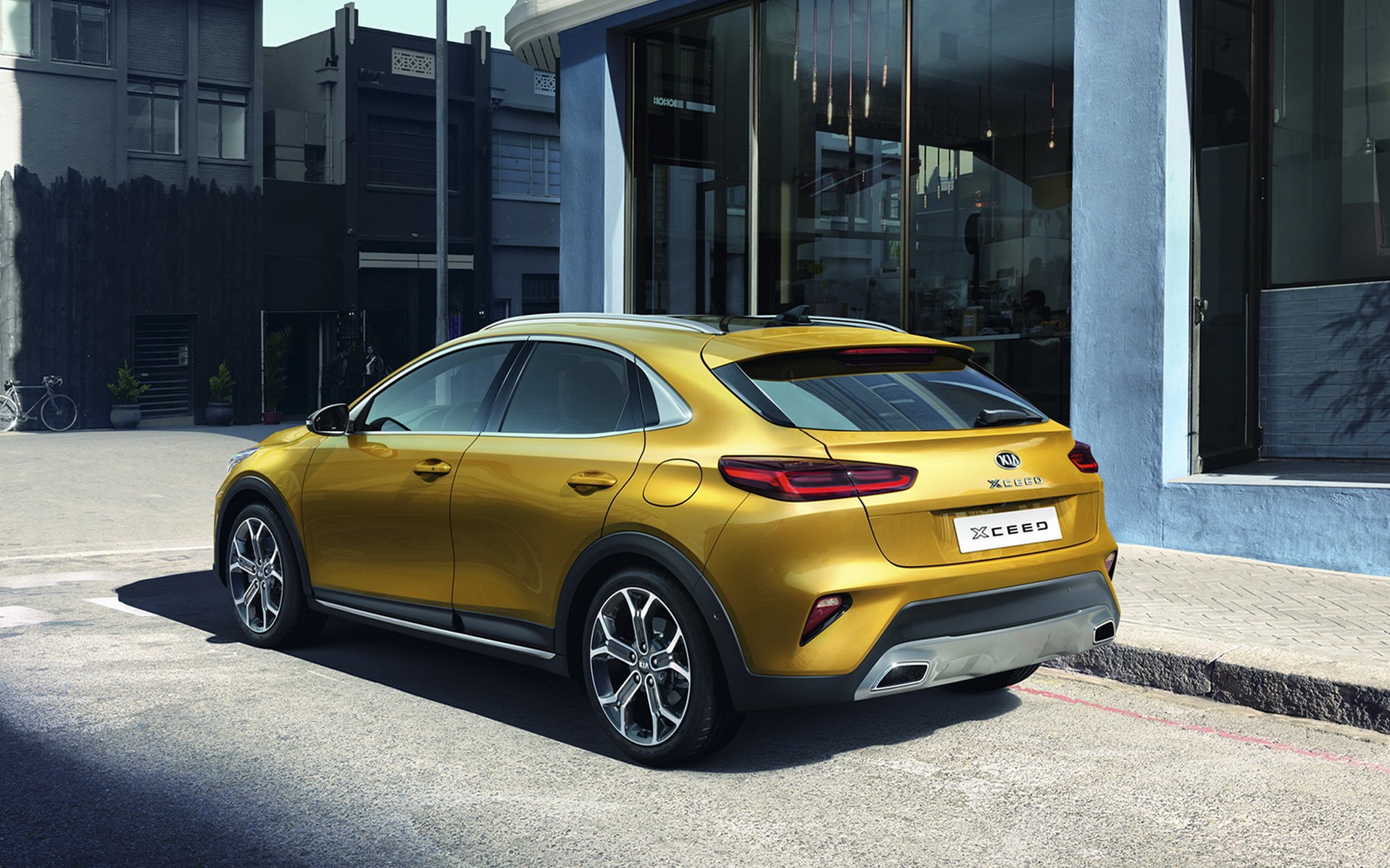 NEO KIA XCEED. 3 πρόσωπα - 1 αυτοκίνητο! - Ένα high-tech Crossover ...