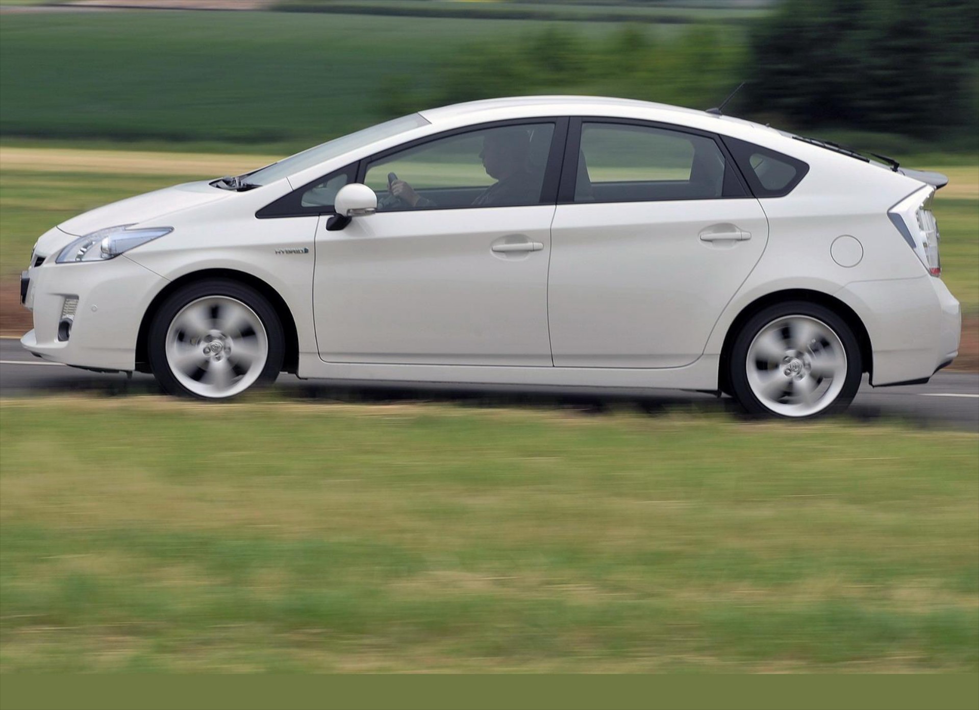 Toyota Prius III - 2011 - Η 3η γενιά Prius κρατάει ψηλά την σημαία της ...
