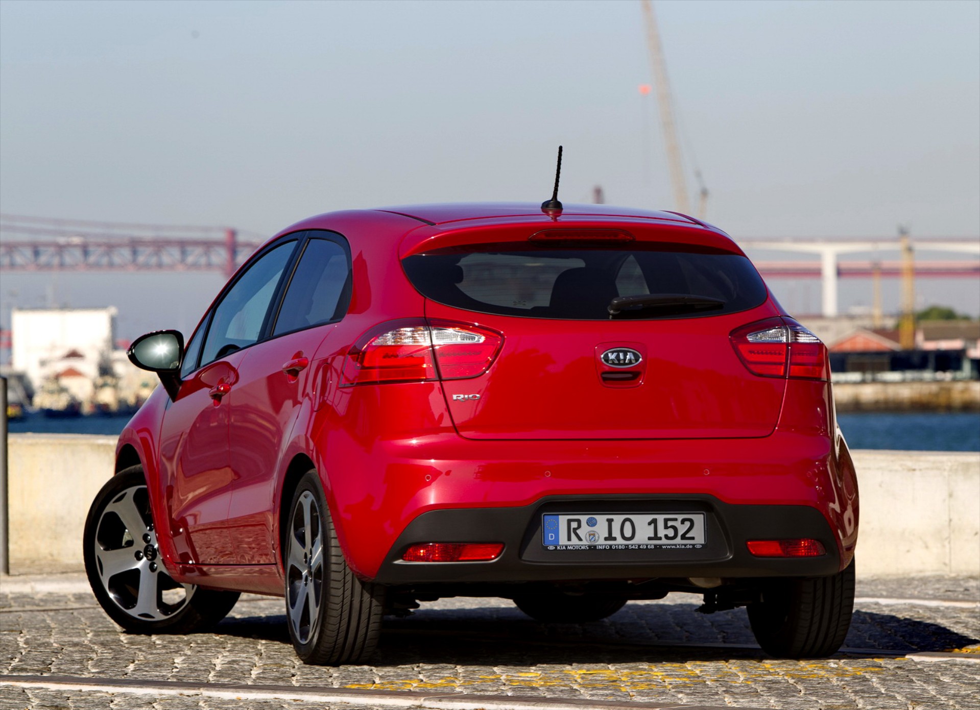 Kia Rio 1.4 Diesel ISG - Στη πετρελαιοκίνητη φρενίτιδα που ζούμε, το ...