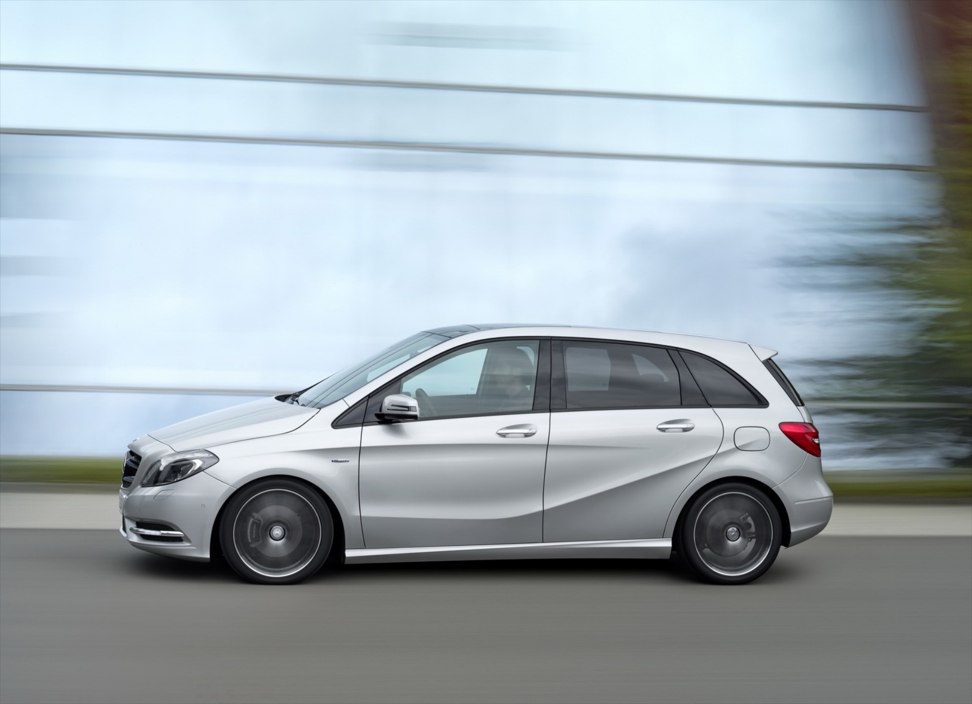 Mercedes-Benz B 180 BlueEfficiency - Η μικρομεσαία Mercedes, στα 1,6 ...