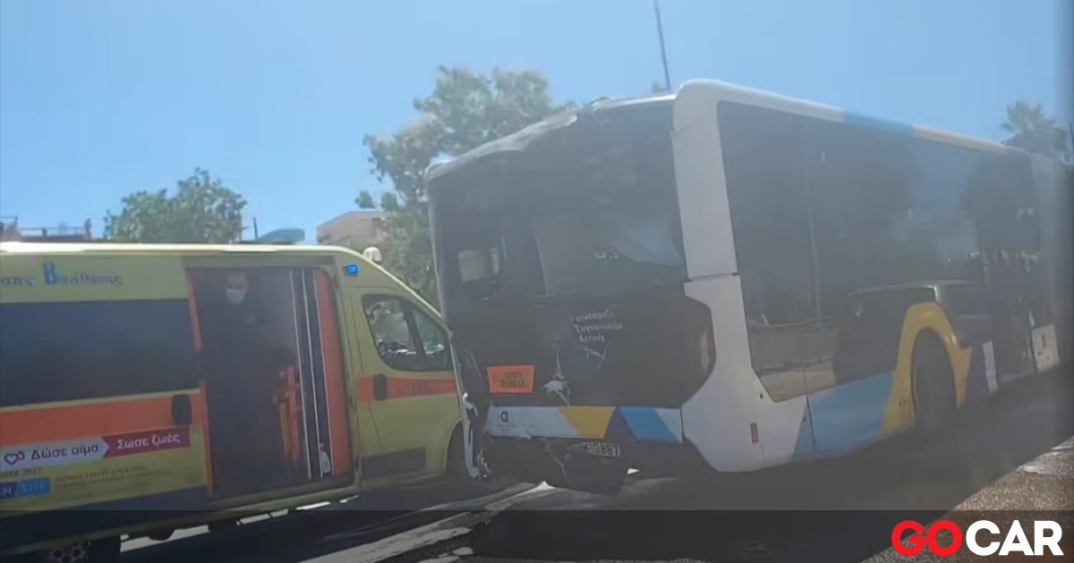 Video: Σοβαρό τροχαίο στη Βούλα - Συγκρούστηκαν 2 λεωφορεία και ...